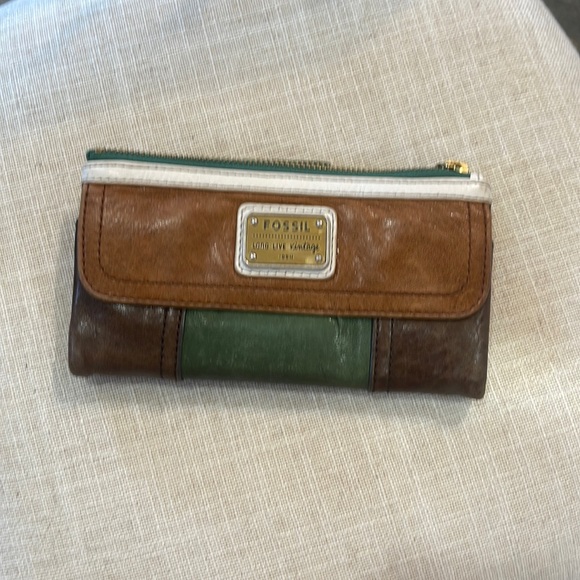 Fossil | Bags | Euc Fossil Wallet Brown With Green Accents | Poshmark